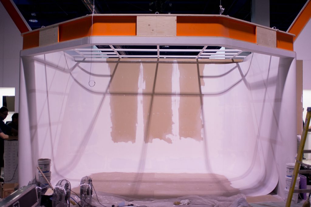 How to Trim a Cove Module in a 3-Wall Cyclorama