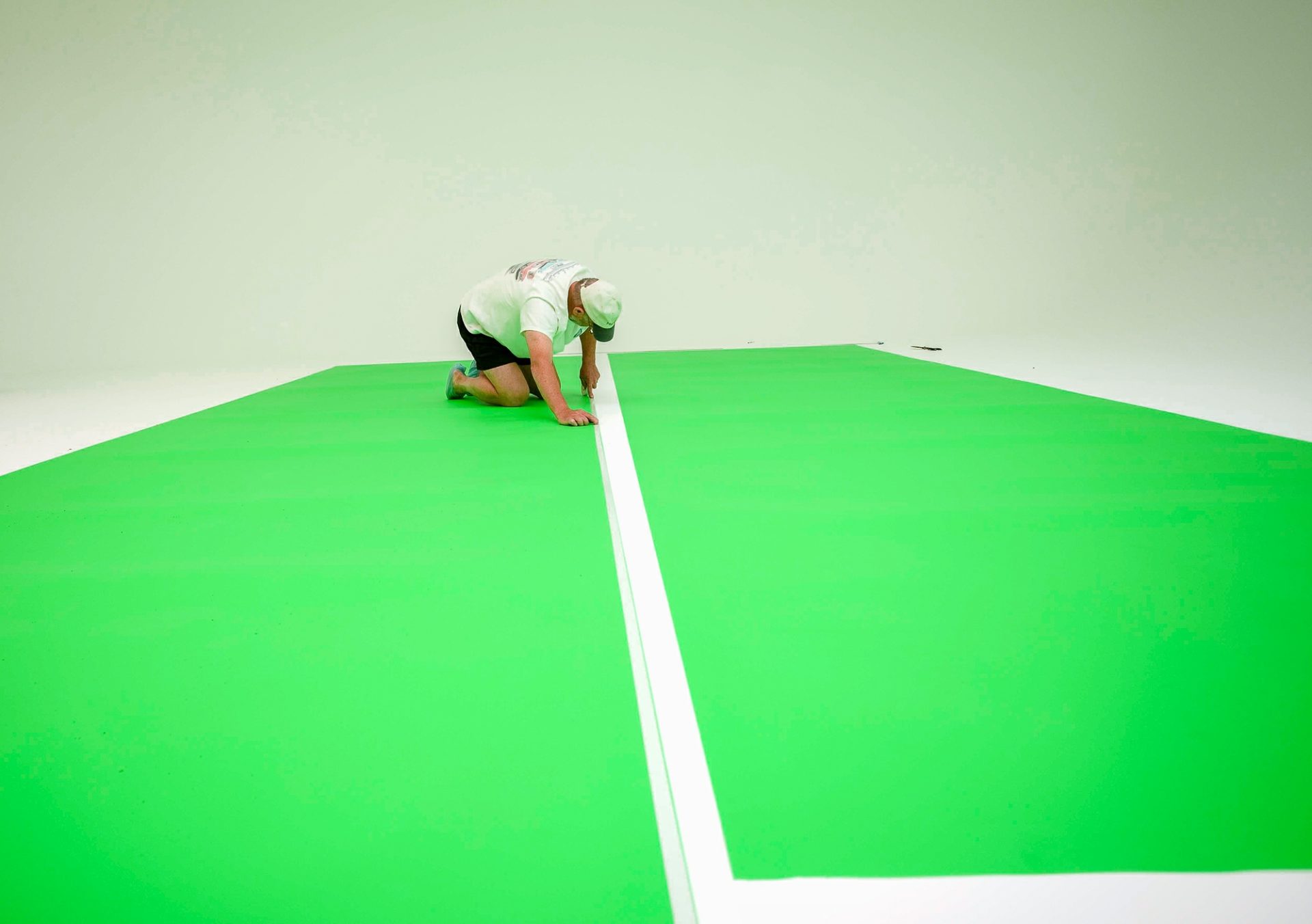 Choosing between Green Screen Paint and Green Screen Flooring Material ...
