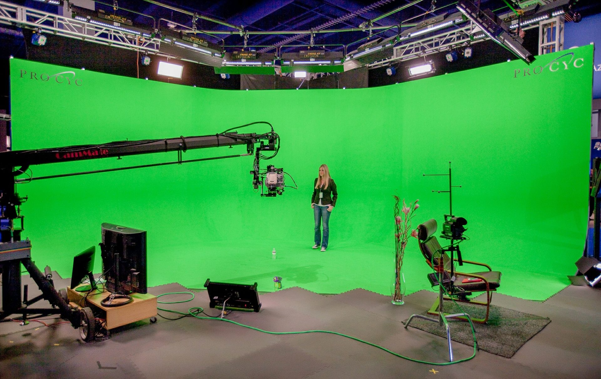 Why Every Live Streamer Must Have a Professional Green Screen